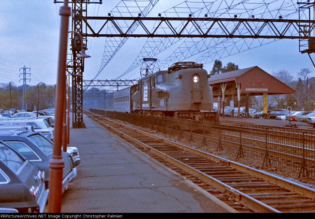 Penn Central GG1 4869